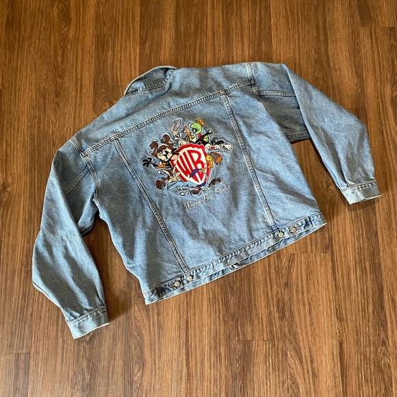 Vintage | Jackets & Coats | Vintage 9s Warner Brothers Studio Looney ...